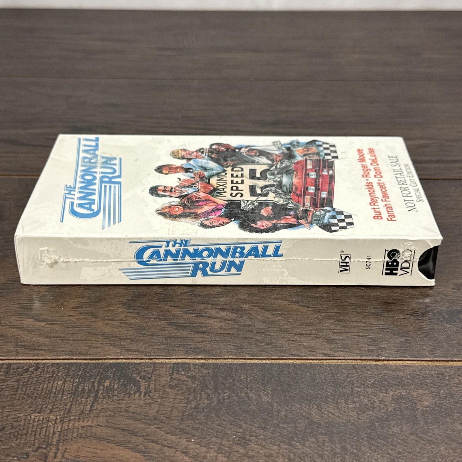 The Cannonball Run Special Gift Edition VHS 1981 Farrah Fawcett, Burt ...