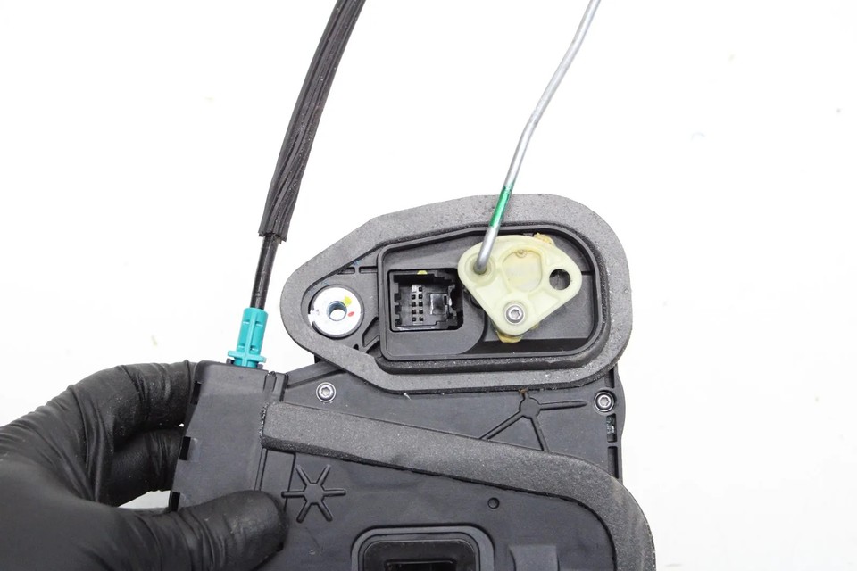2015-2021 CHEVROLET COLORADO FRONT RIGHT SIDE DOOR LOCK LATCH ACTUATOR ...