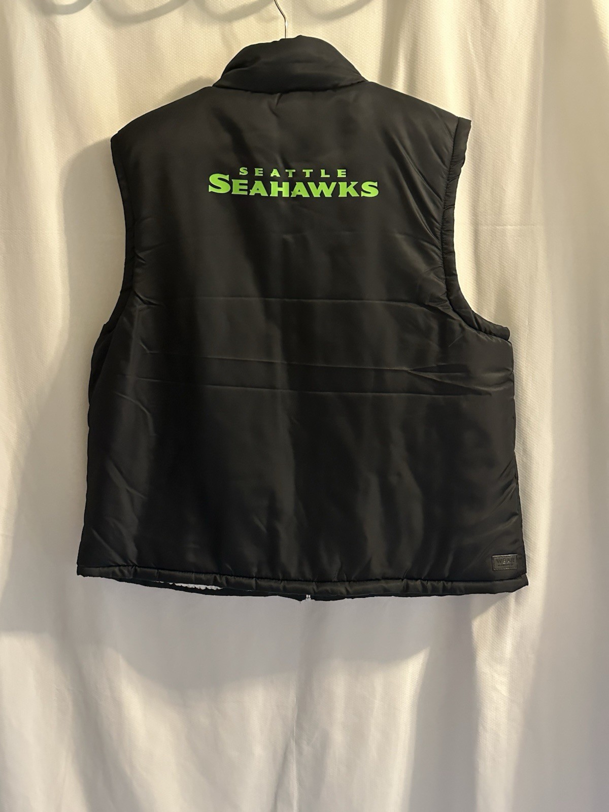 Seahawks Football Vest Womens Xl Navy Sherpa Game Wear By Erin Andrews ...