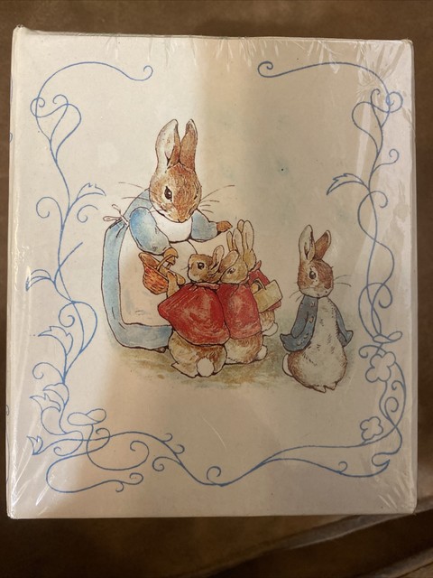 Peter Rabbit Ser.: The Miniature World of Peter Rabbit : 12-Copy ...