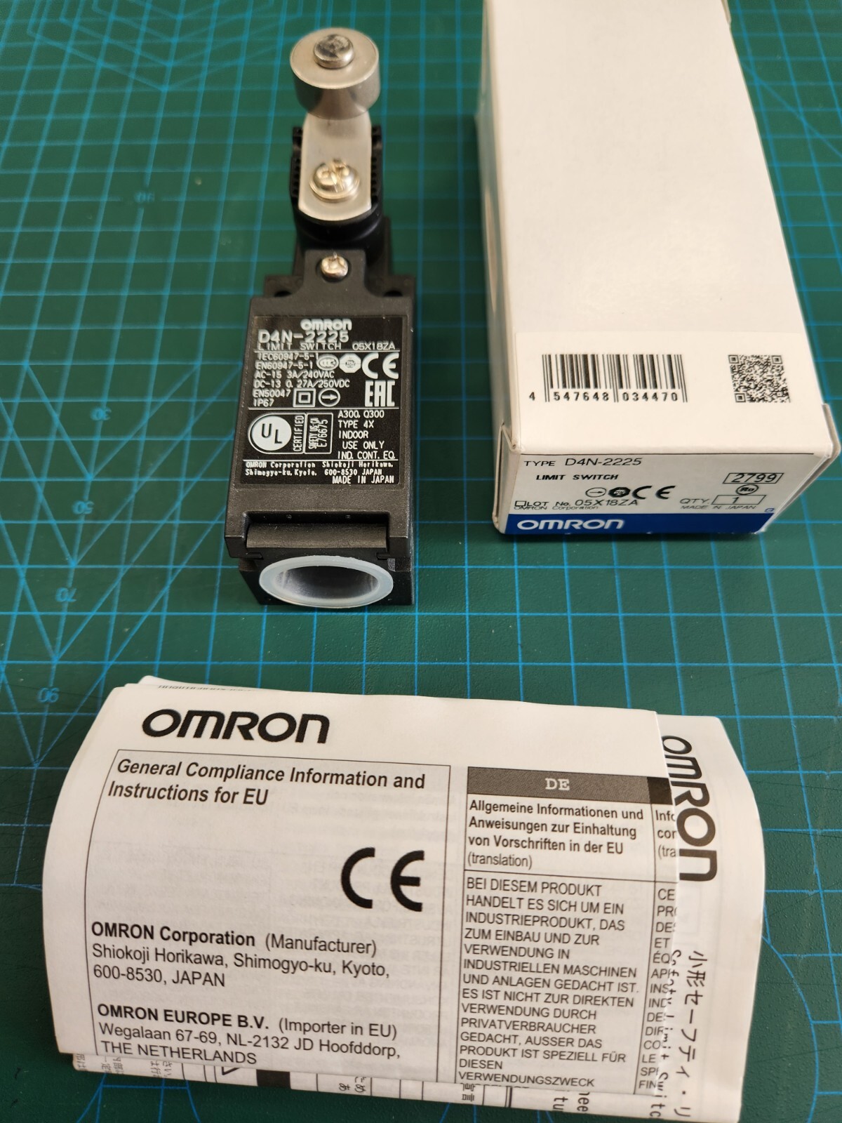 Limit switch, Roller lever (metal lever, metal roller) - OMRON D4N-2225 ...