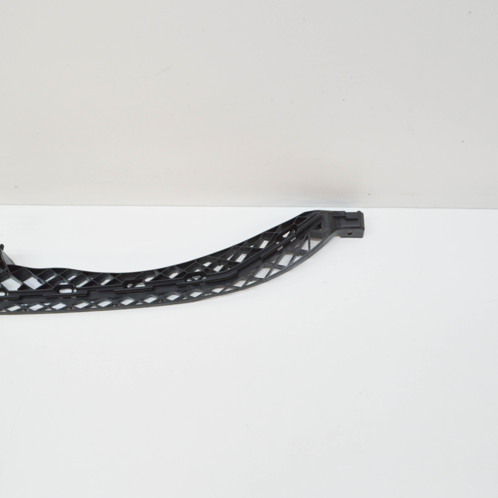 Volkswagen PASSAT B8 2015 Front Bumper Holder 3G0807889 Val82590 for ...