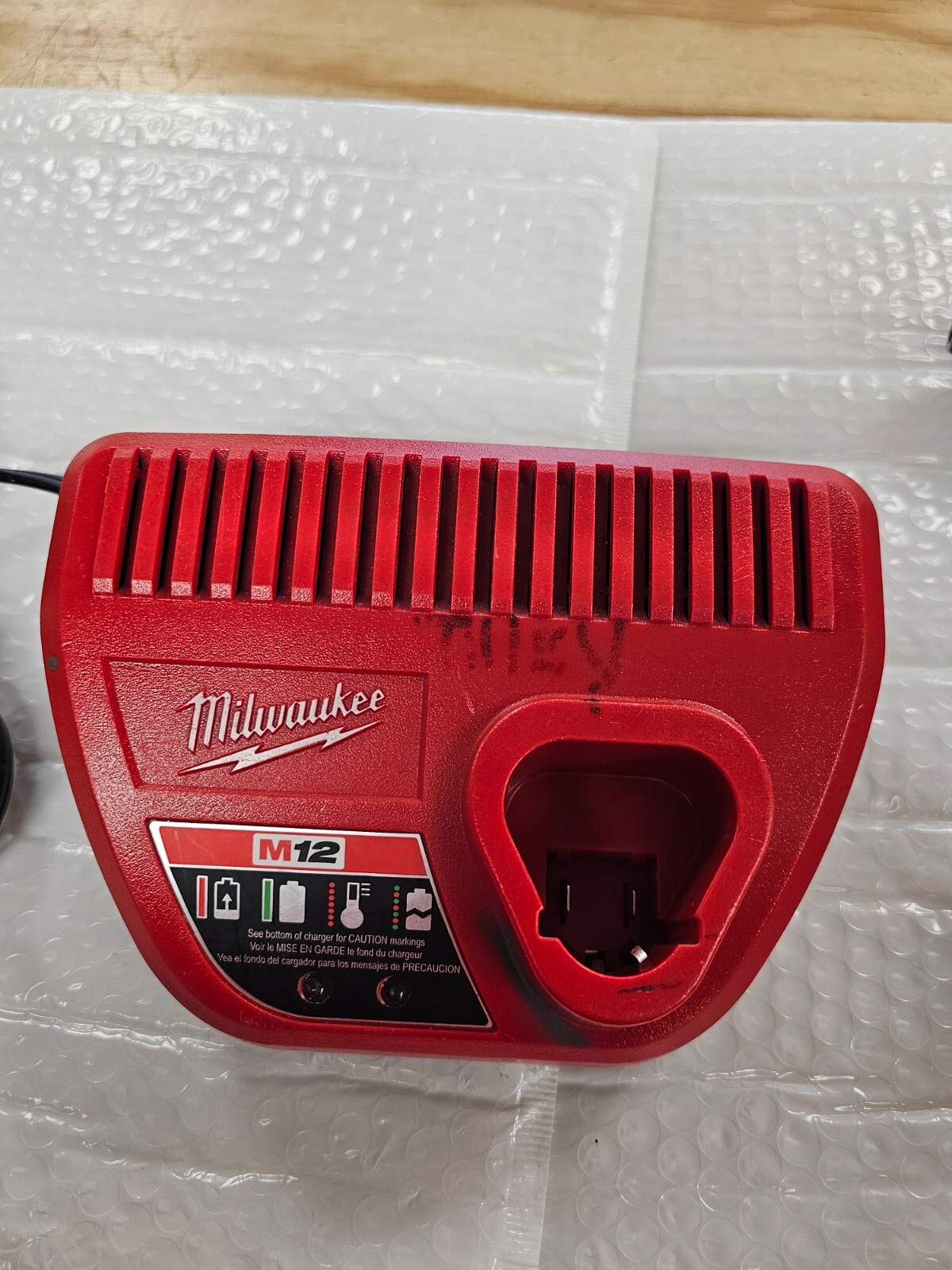 Milwaukee 2550-20 M12 12V Cordless Rivet Gun W/ Battery and Charger | eBay
