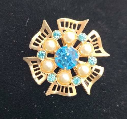 Gold Tone Blue Rhinestone Pearl Flower Brooch Pin | eBay