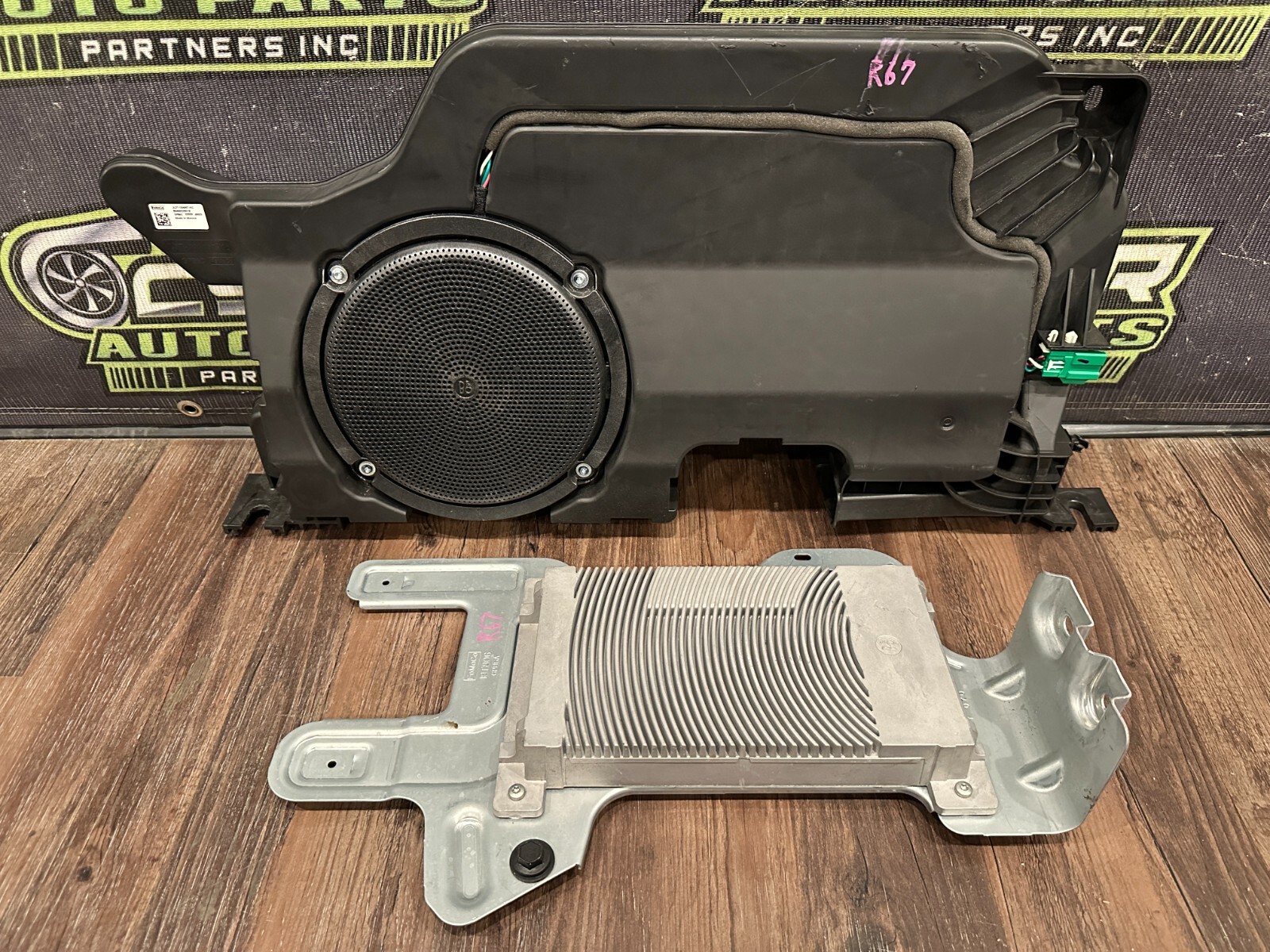 2020-2022 Ford F350 F450 B&O Subwoofer & Amp Amplifier OEM | OE