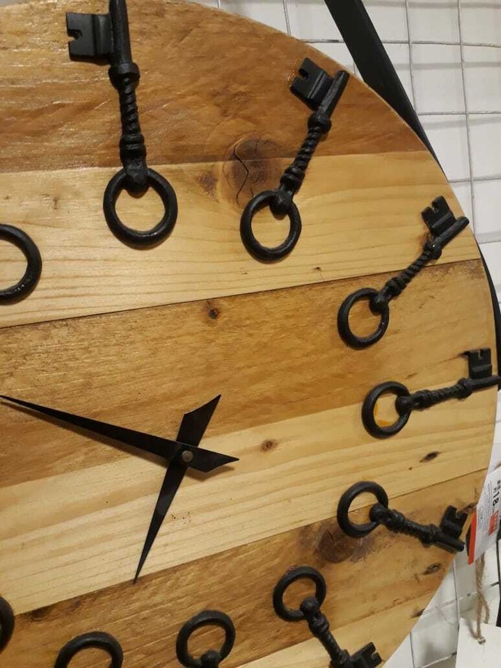 Natural Wood Iron Keys Sculpture Farmhouse Indoor Home Art Deco Round ...