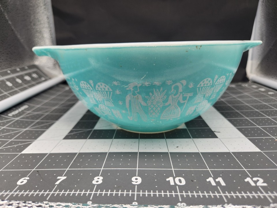 Vintage Pyrex Mixing Bowl 442 1.5 Quart Turquoise and White Amish ...