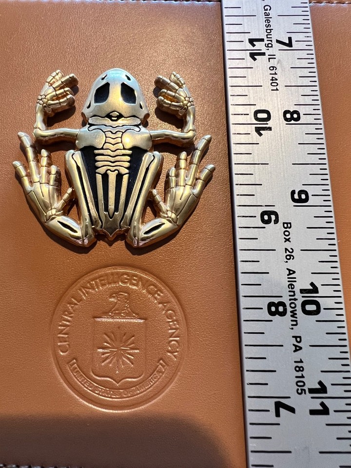 US Navy SEAL Team DEVGRU Naval Special Warfare Center Command Coin ...