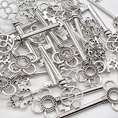 Mixed Set of 30 Large Skeleton Keys in Antique Silver - Set of 30 Keys ...