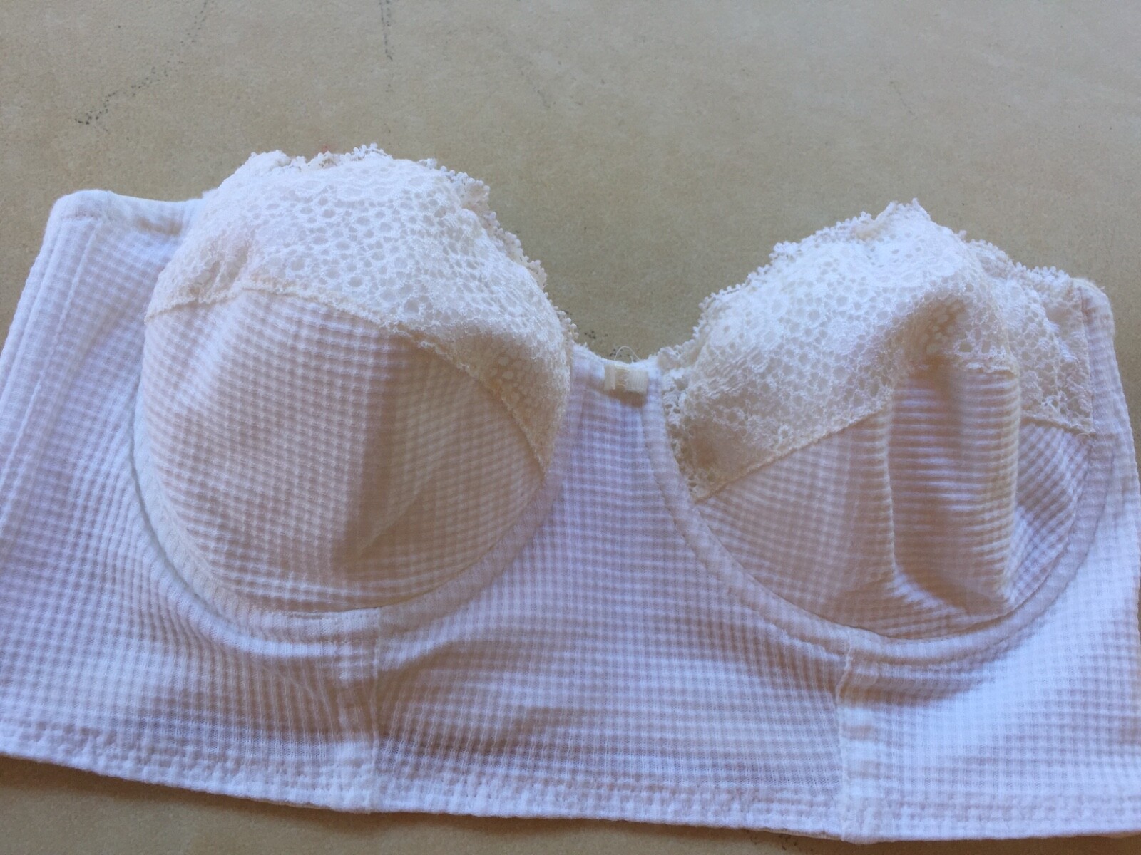 Lovable bust Bra size it 3c us 34c eu 75c white paded underwired ...