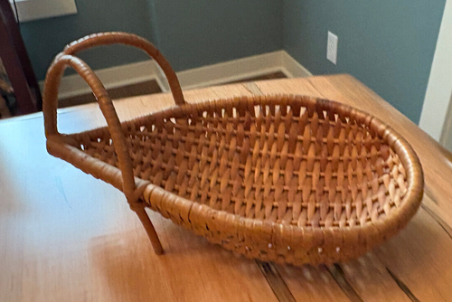 Vintage Teardrop Cricket Basket in Excellent Condition - Made in ...