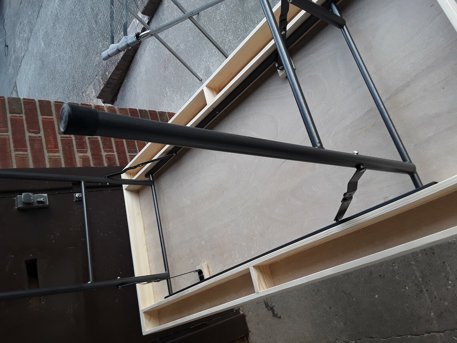 Model Railway Baseboard Plywood Top with Metal Folding Legs 5ft x ...