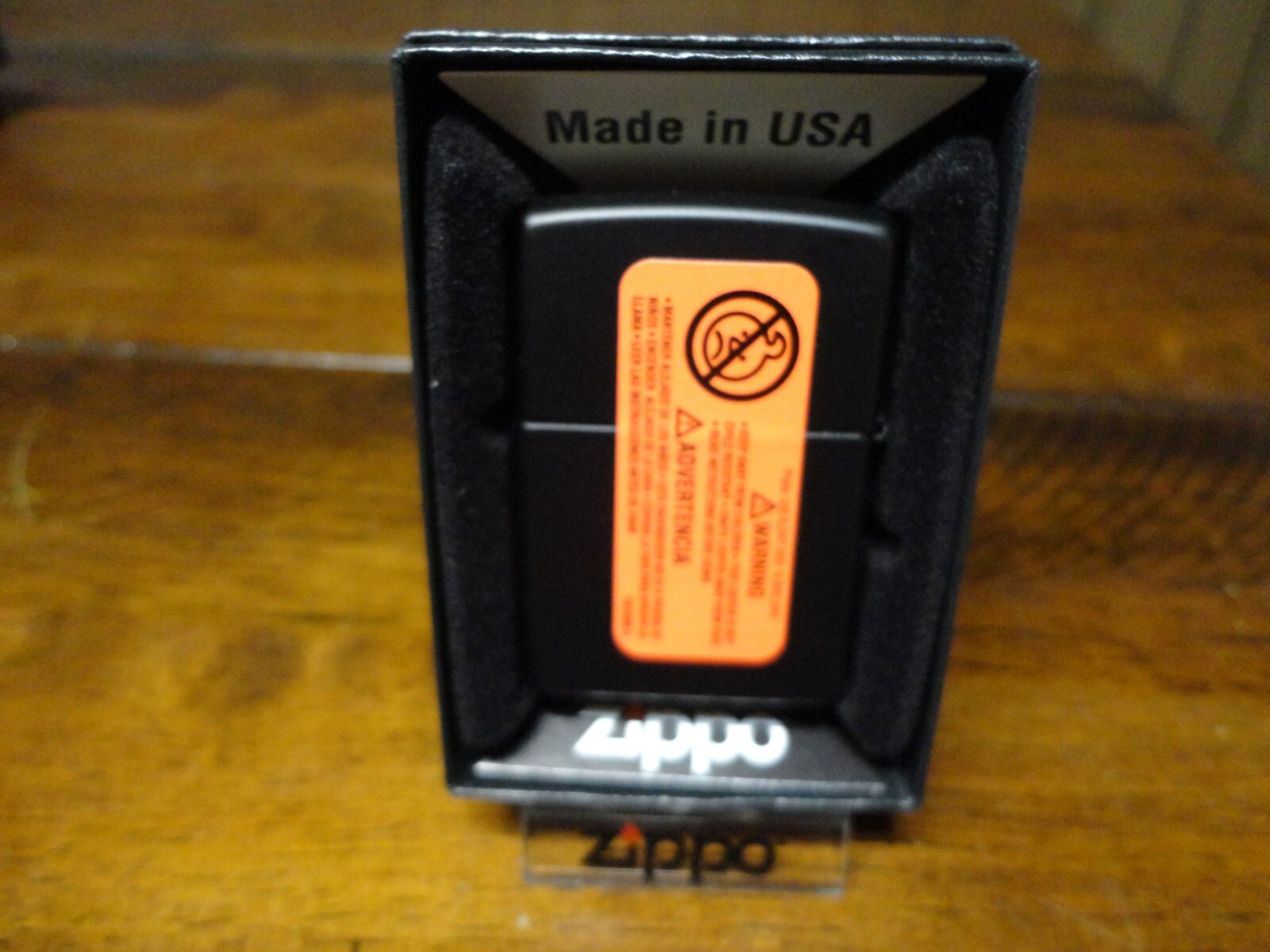 RED SHOE GIRL PINUP ZIPPO LIGHTER MINT IN BOX | eBay