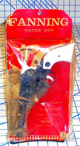 Park Plastics Fanner 50 Style Colt Peacemaker Water Pistol Cowboy ...