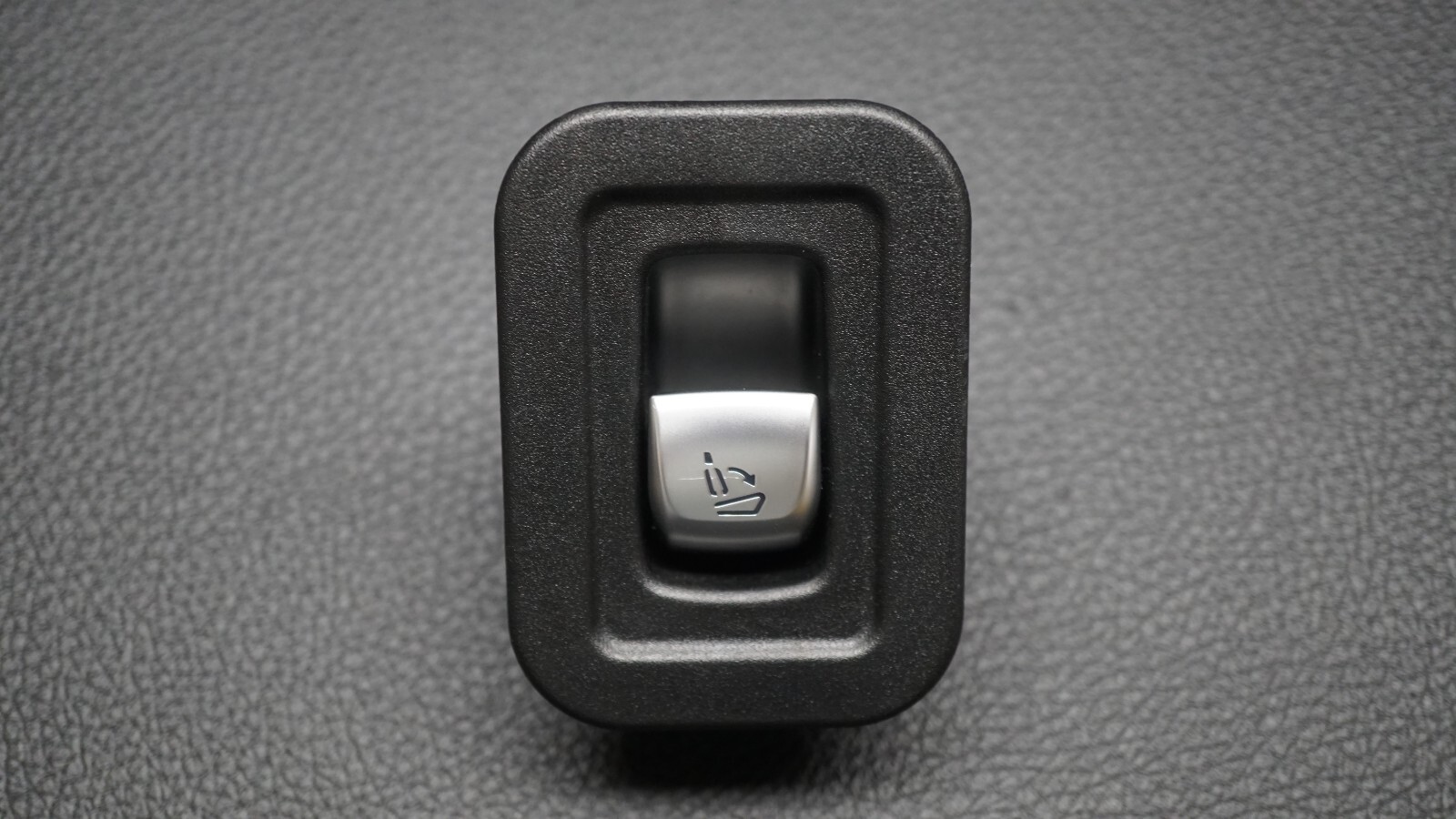 OEM MERCEDES BENZ C A205 C205 SEAT RELEASE SWITCH A2059056611 ...