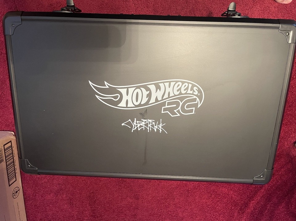 TESLA - 1ST Edition 2020 Cybertruck R/C 1:10 “Collector EDITION” | eBay