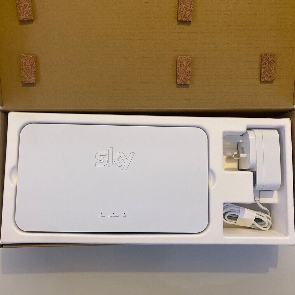 NEW Sky ‎SE210A UK Wireless Broadband Network Booster White Genuine Sky ...
