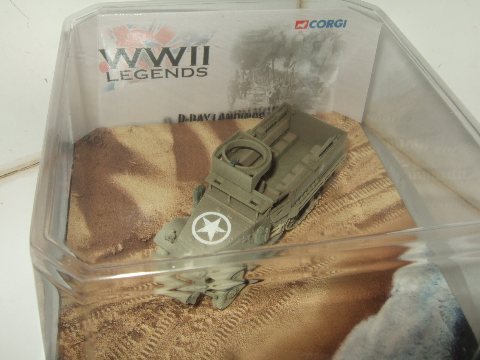 Corgi CC60402 M3A1 Half Track, 17th Armd Engineer Bat. 2 Armd Div in 1: ...