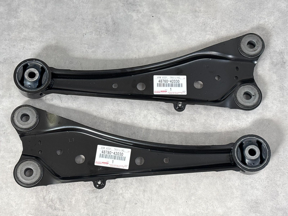TOYOTA RAV4 2013-2018 Rear Trailing Arm Assy Right & Left Set OEM ...