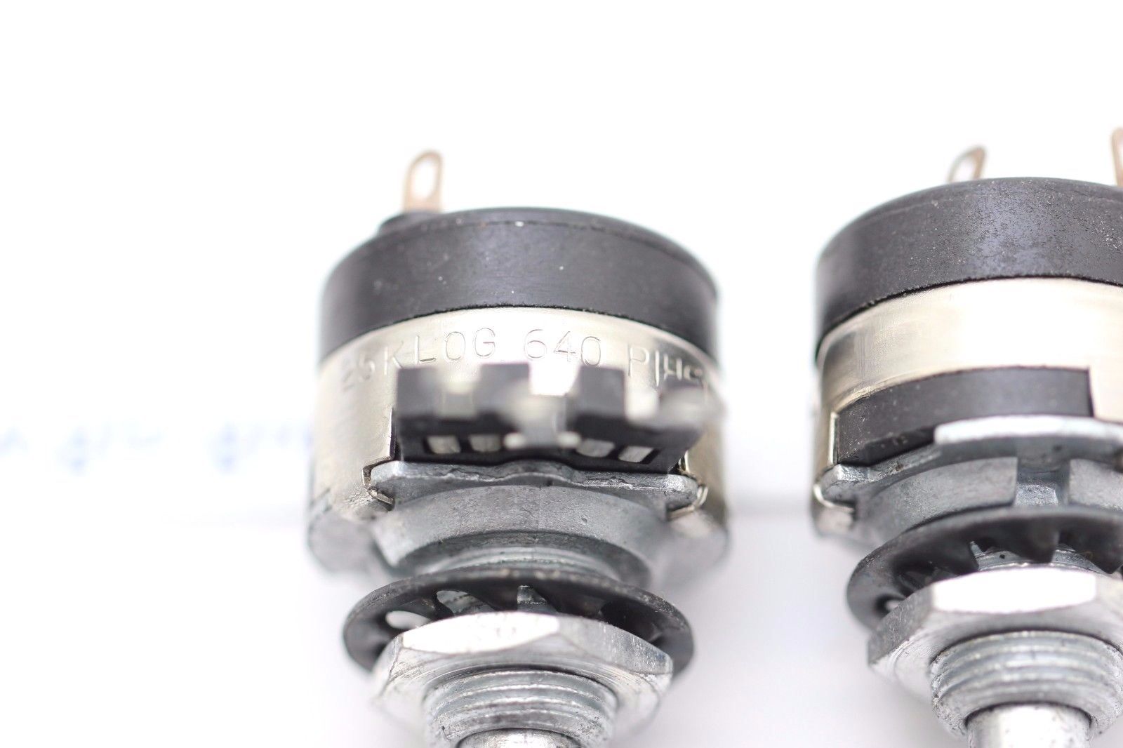POTENTIOMETER PIHER 25K OHM LOG W ON/OFF NOS (NEW OLD STOCK) 1PC ...