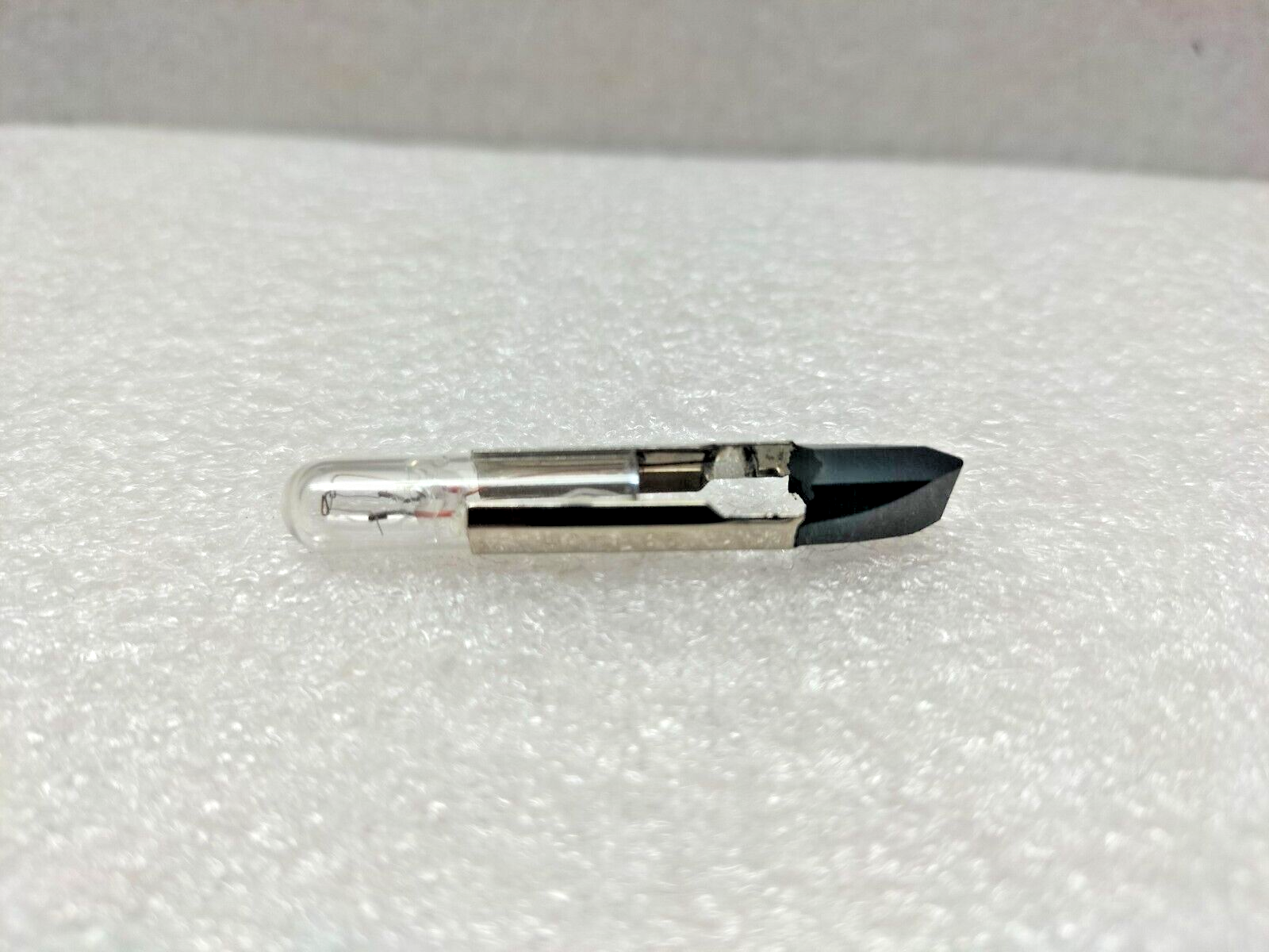 EAO REPLACEMENT BULB FOR LIGHT BULBS TELEPHONE SWITCH BOARD 28V 40MA ...