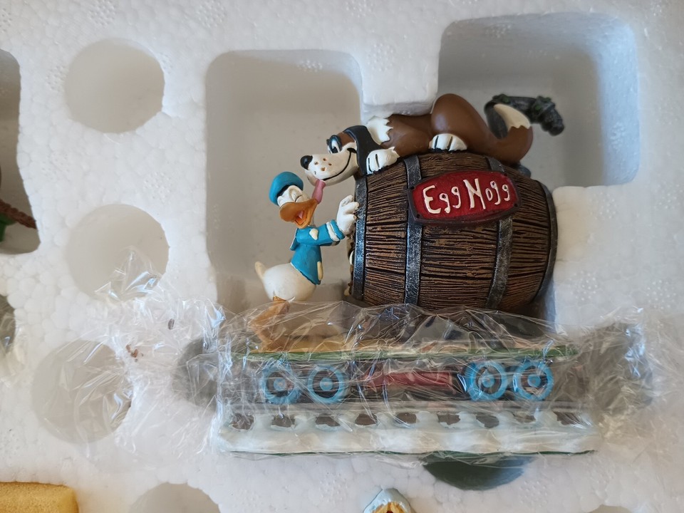 Disney Danbury Mint Goofy Holiday Express Christmas Train Figurine with ...