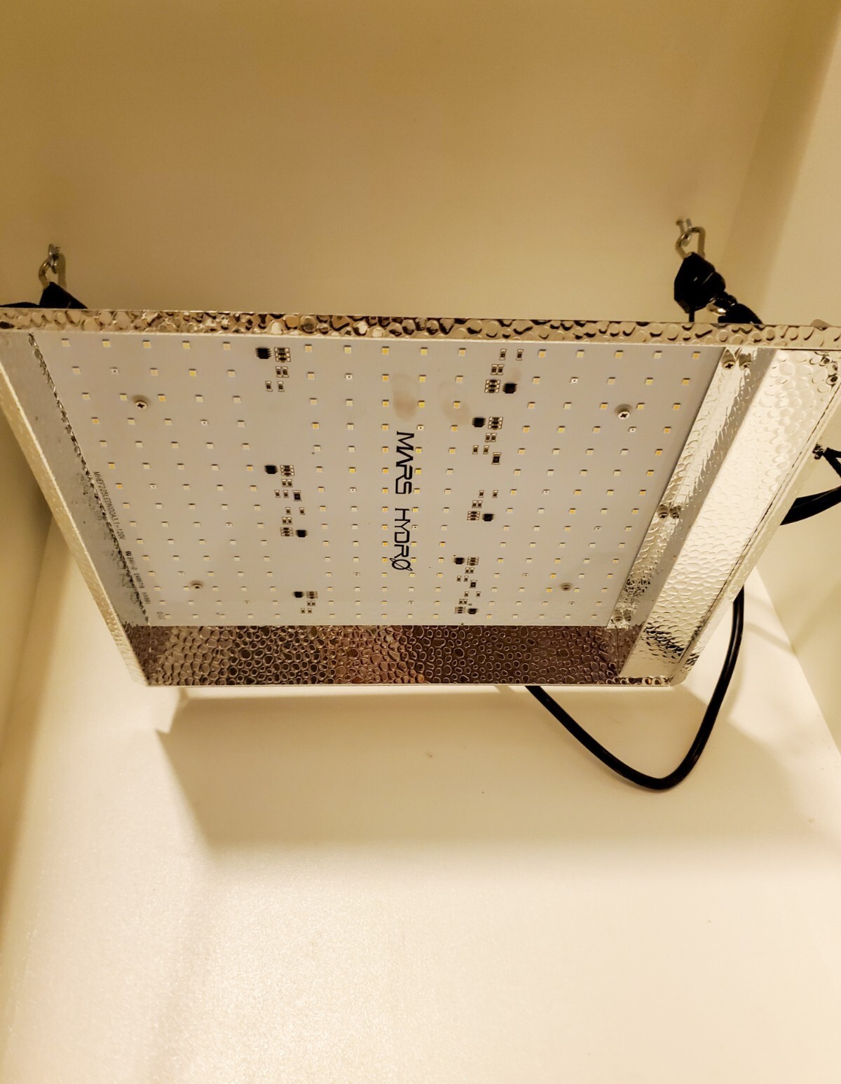 Grandma's Secret Garden 6.0 Hydroponic - 4 Plant LED Grow Box. New ...