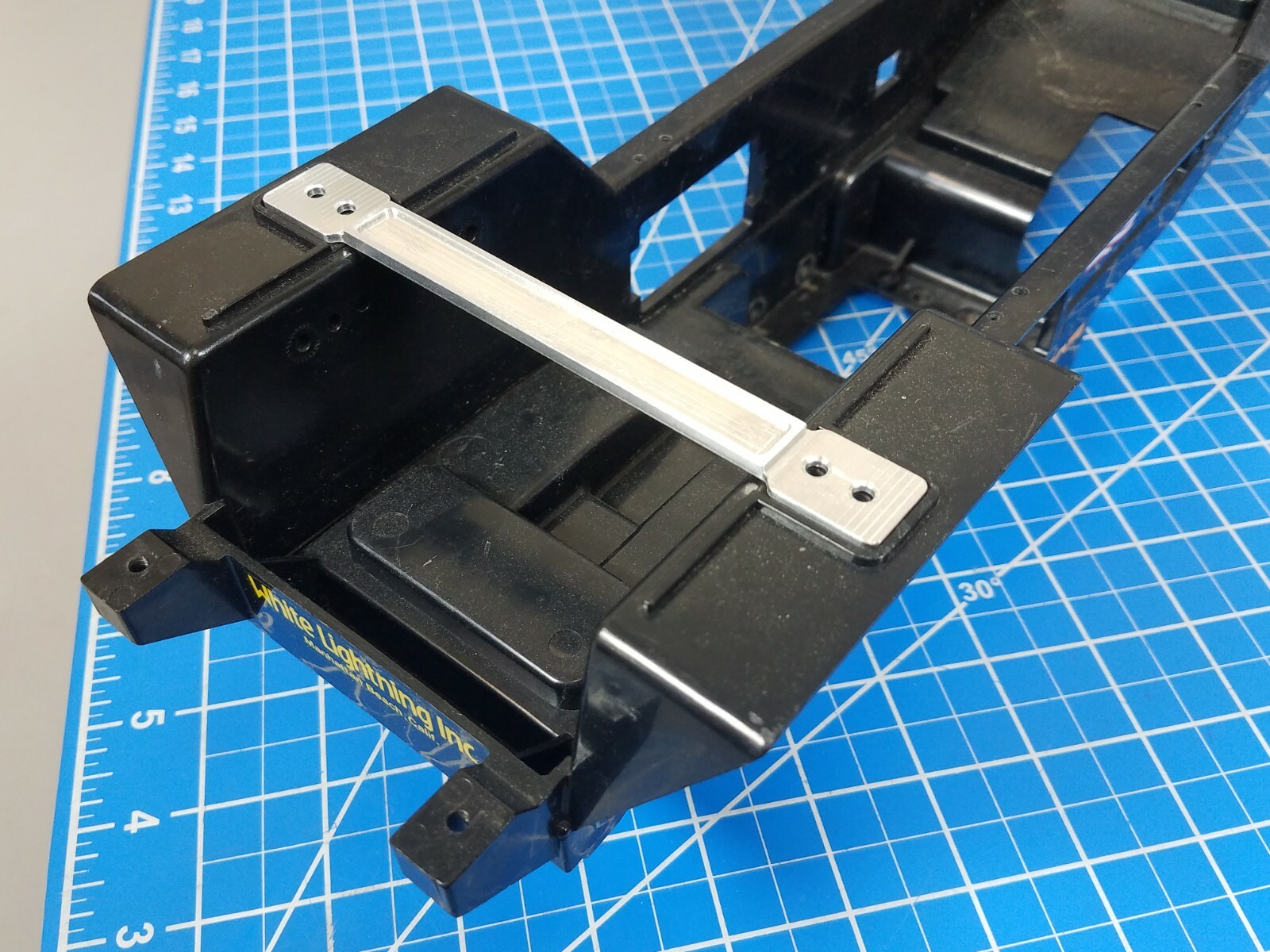One Aluminum Body Stay Mount Plate Tamiya 1/10 R/C Bullhead Clodbuster ...