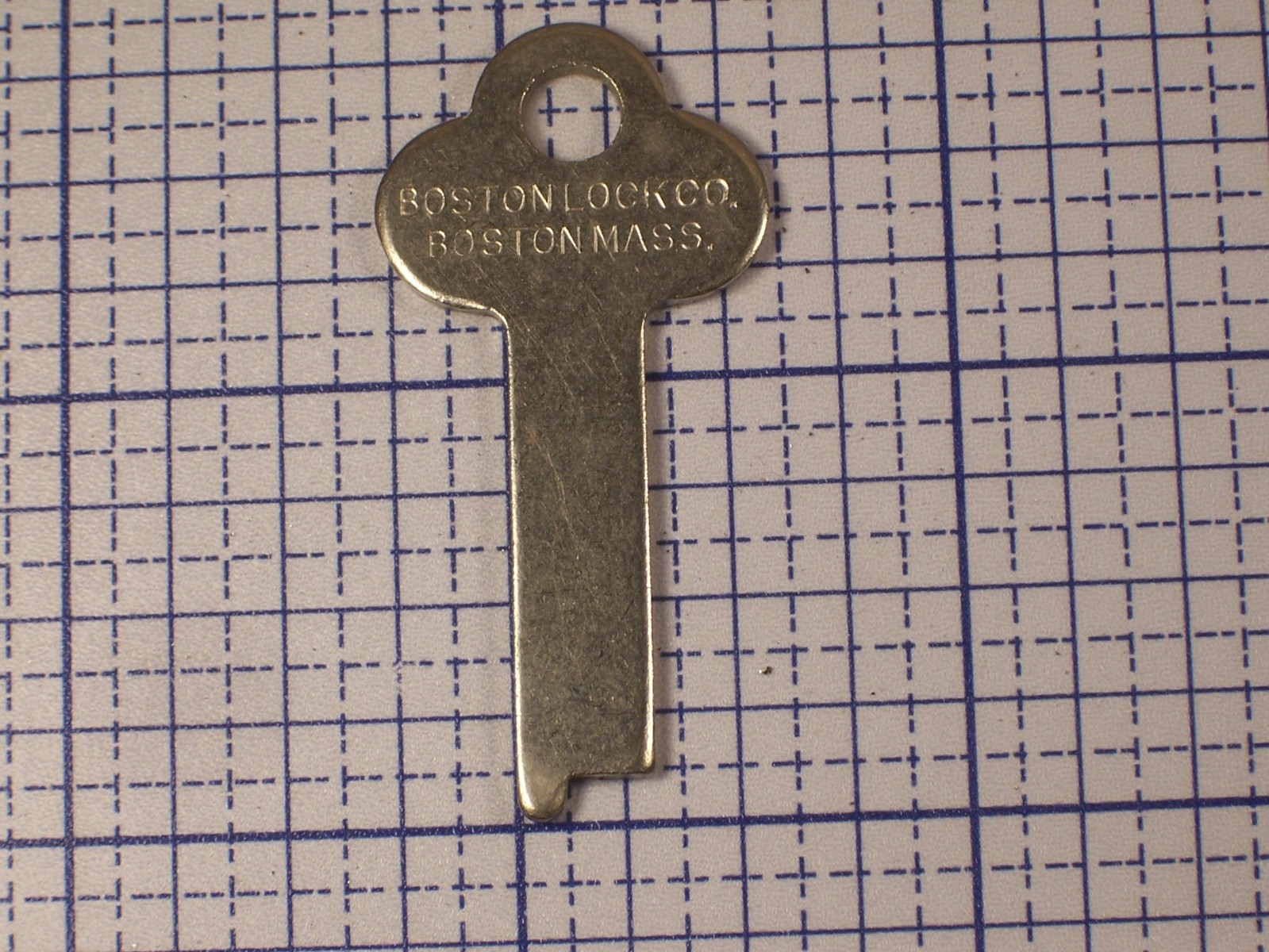 Vintage Flat Steel Key Trunk Padlock Antique Lock Box Desk Cabinet Key ...