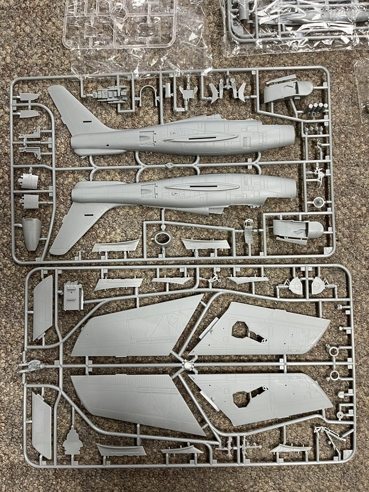 + Kinetic Model Kits 1:48 F-84F Thunderstreak Plastic Model Kit K4801 ...