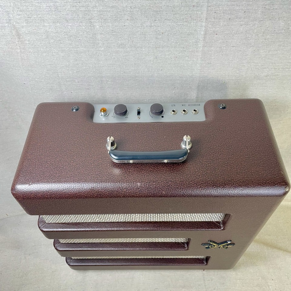 Fender Excelsior Pawn Shop Series 13-Watt 1x15" Guitar Combo 2012 Brown ...