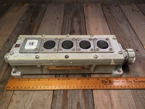 CUTLER HAMMER START PUSH BUTTON STATION 27192, 6981ED174 E.T.N NSN Wow ...