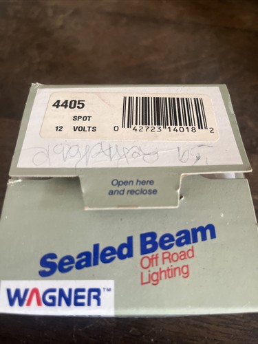 NOS Wagner 12 Volt Spot Round Light 4405 | eBay