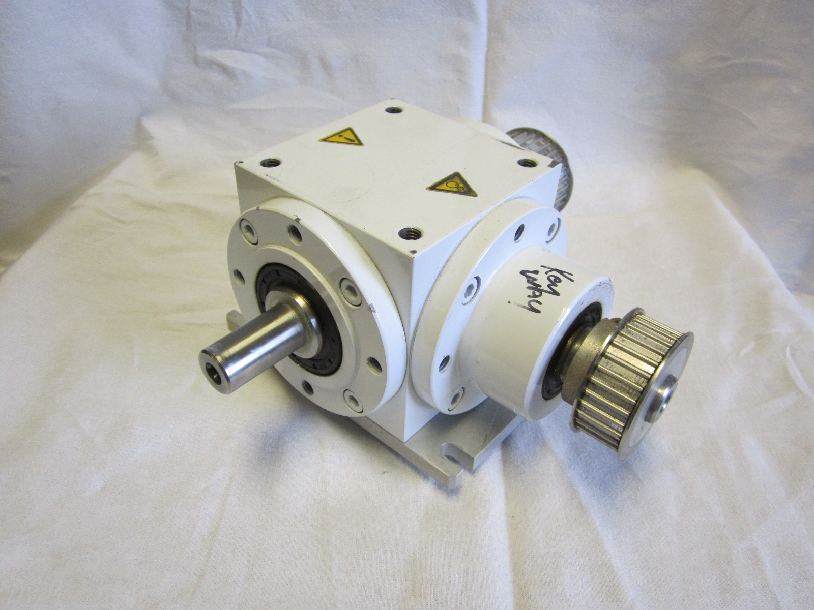 Atek Antriebstechnik V090 V 090 1:1D0-9.9-100 Three Way Right Angle ...