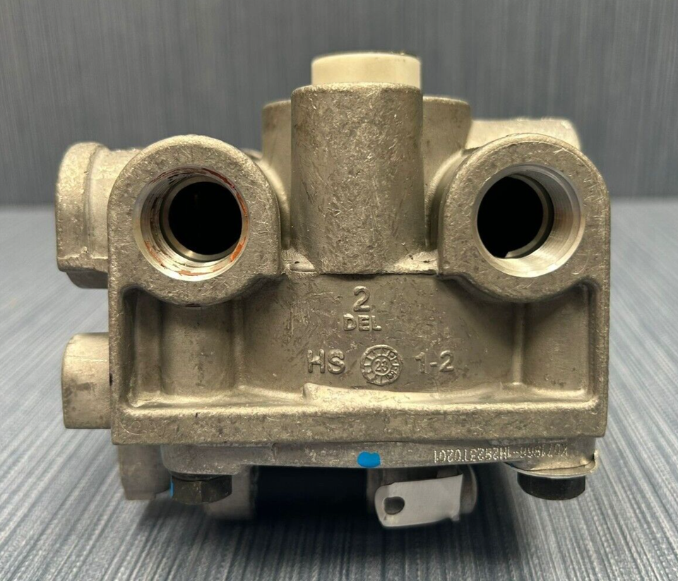 Bendix K071939 | Genuine Bendix® Brake Relay Valve | eBay