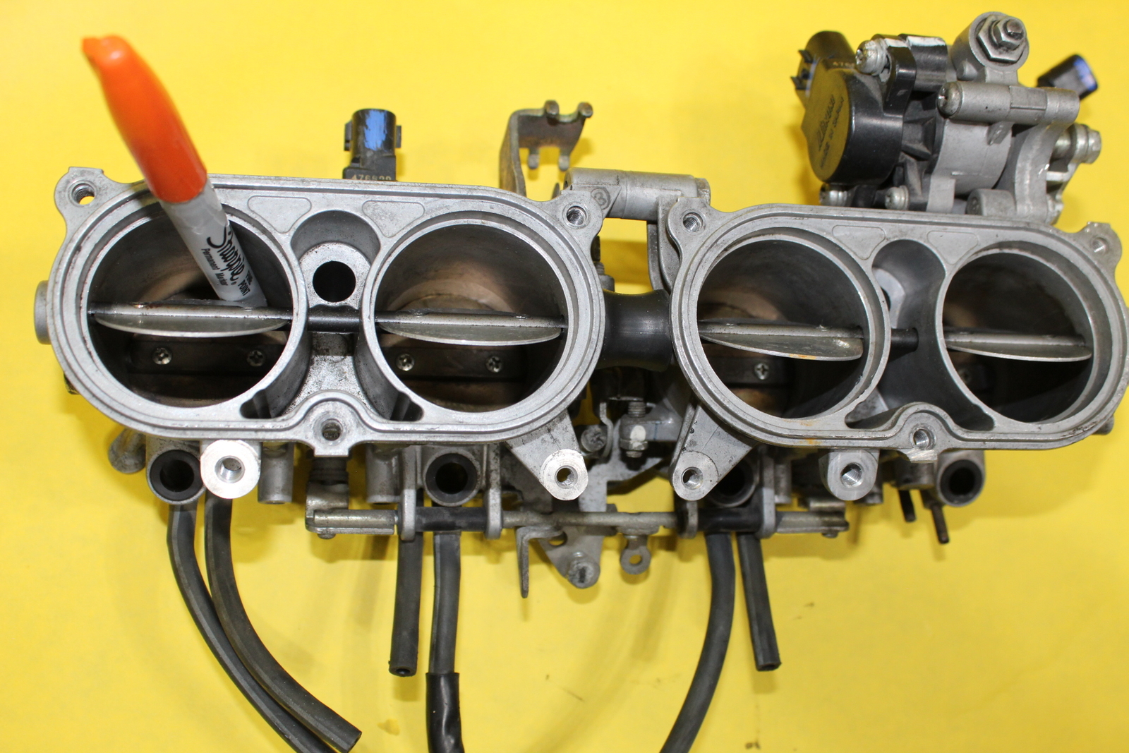 2004 2005 Yamaha Yzf R1 TB Throttle Body Throttle Bodies TPS Sensors | eBay