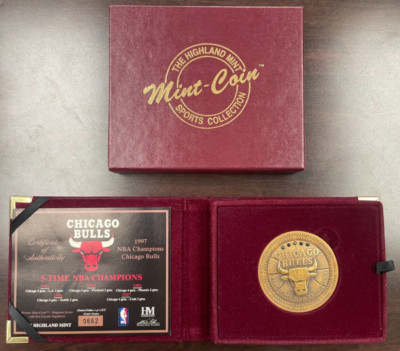 Highland Mint Magnum Series CHICAGO BULLS Bronze Coin W/ 5 Sapphires ...