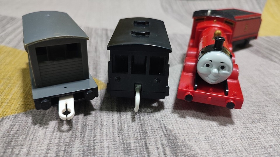 Thomas and Friends classic James complete set Tomy Trackmaster ...