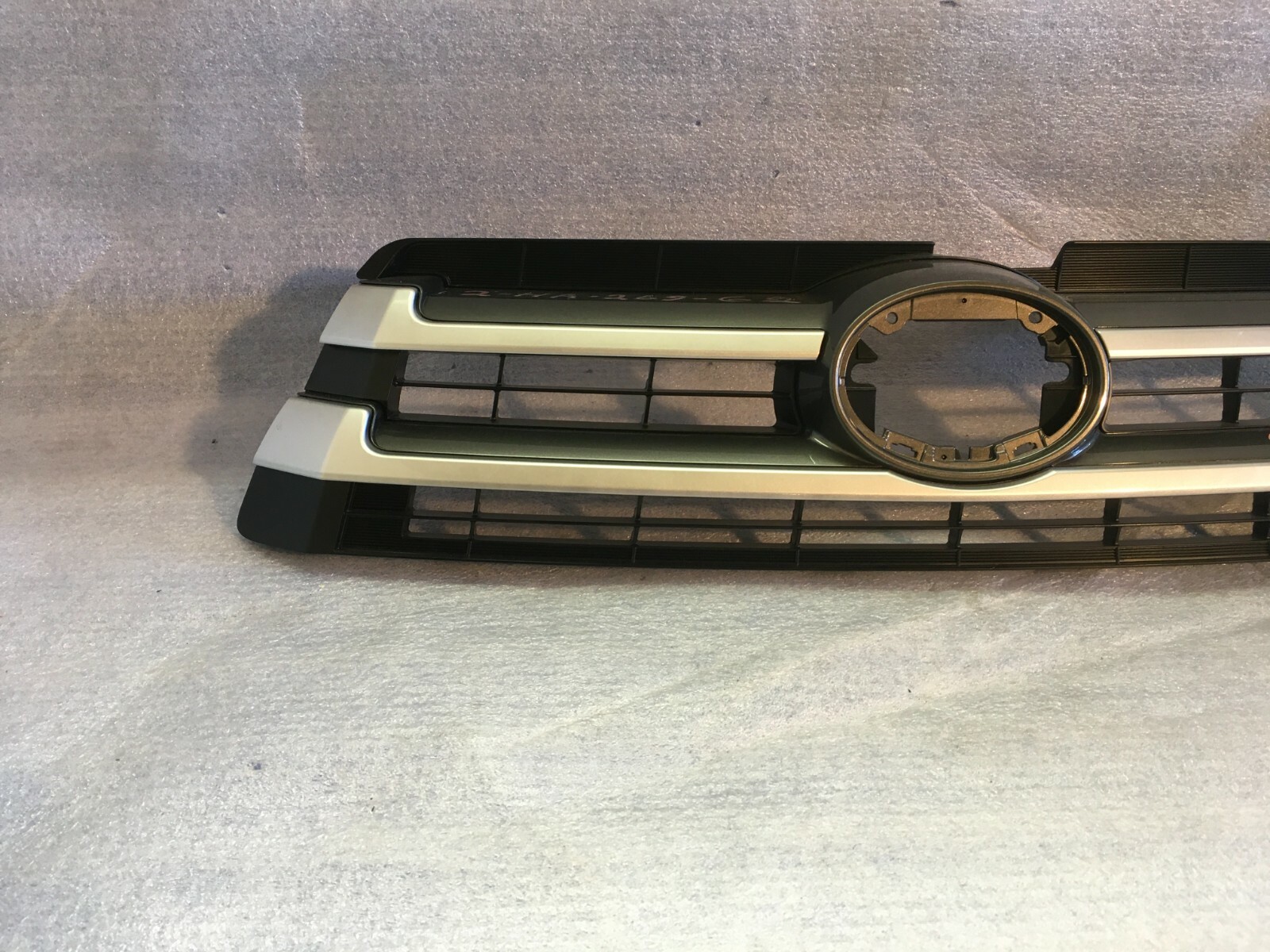 2017 2018 2019 Toyota Highlander front bumper grille OEM | eBay