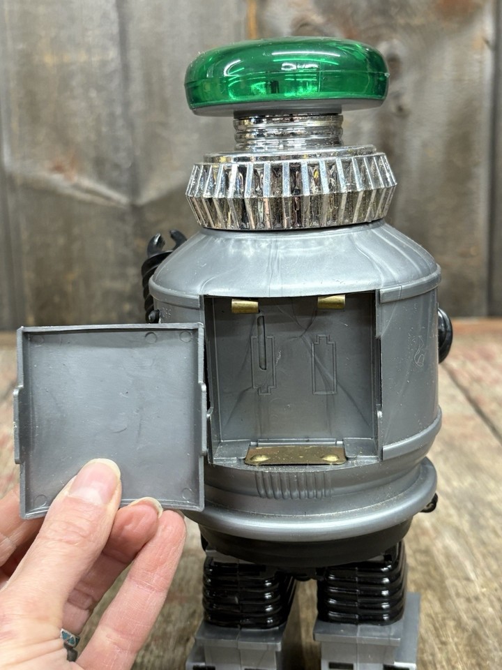 Vintage 1977 Battery Op “Lost In Space” AHI 10” Robot Tin Toy In Box No ...