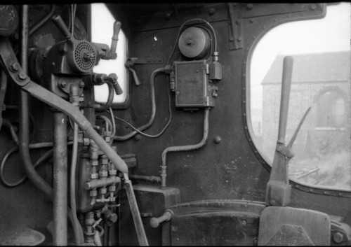 PHOTO GWR CAB LAYOUT OF 5357 AT SWINDON IN 1964 | eBay