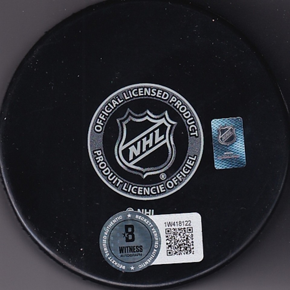 BECKETT COREY PERRY SIGNED EDMONTON OILERS LICENSED LOGO PUCK 1W418122 ...