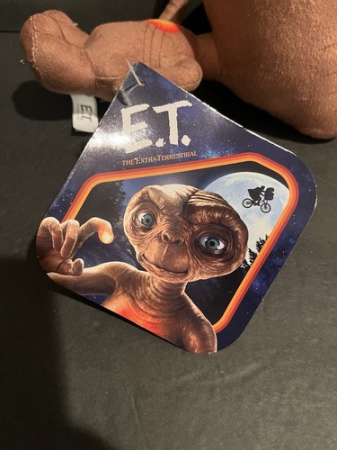 E.T The Extra Terrestrial Plush Toy NWT New w/ Tag Toy Factory Healing ...