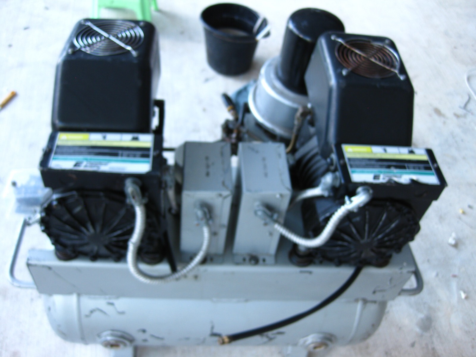 JB Dental Air Compressors Dual Head JBC420 200 PSI 2HP 230V 20 Gal KAT4 ...