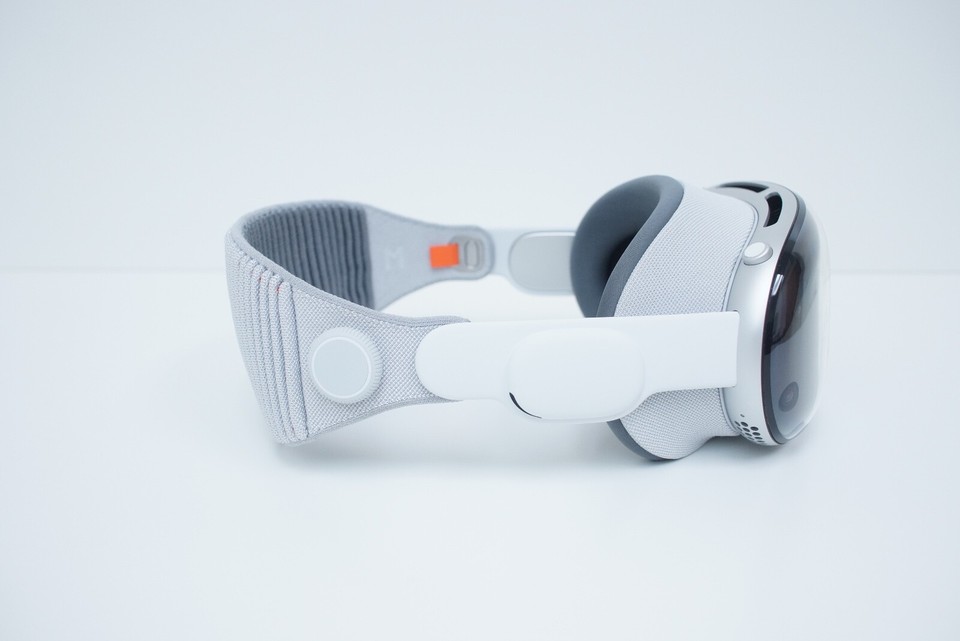 Apple Vision Pro 512GB, Solo Knit Band - S, Light Seal - 21W | eBay