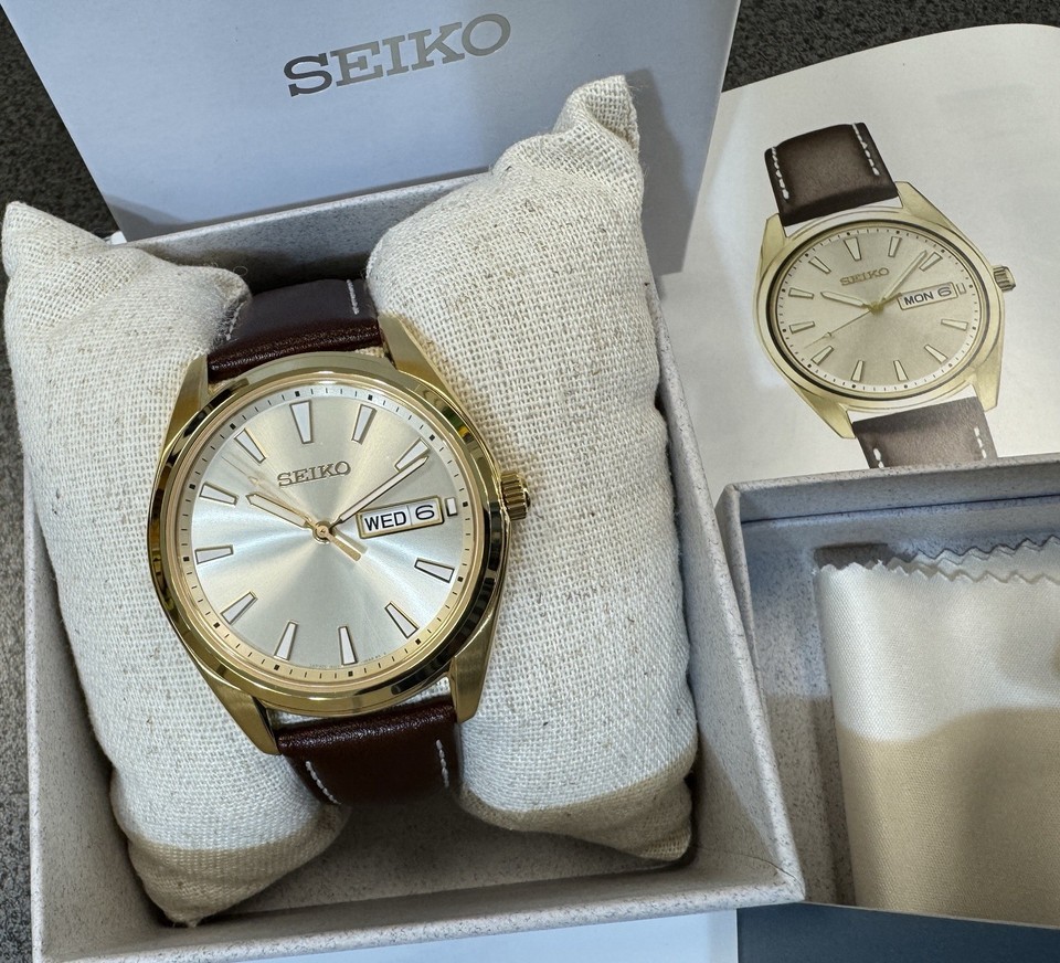 Seiko Quartz Classic Men's Gold Tone Leather Strap Watch SUR450 Made In ...
