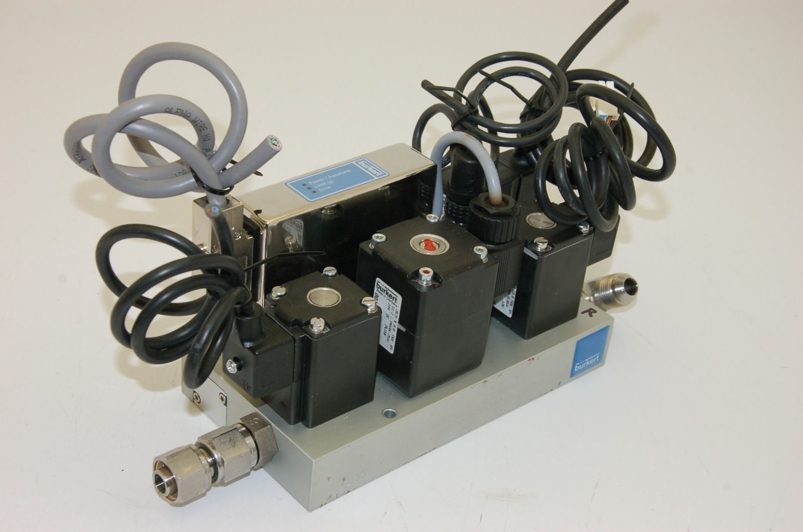 Burkert 8711 MFC SIngle Methane Mass Flow Control Assembly, 24VDC, 0-30 ...