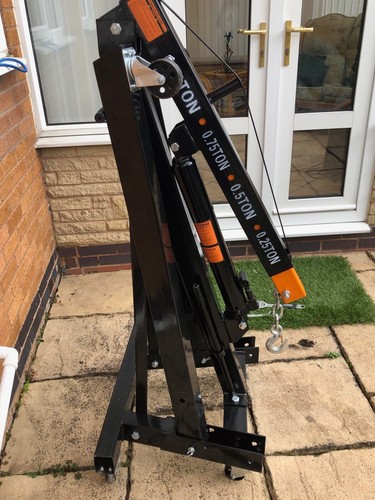 T-Mech 1 Tonne Engine Crane - Used only once and comes with instruction ...