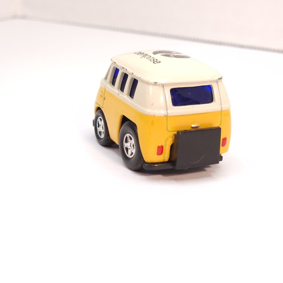 WELLY 1962 VW Classical Bus Pull Back Motor 2" Diecast Volkswagen Works ...