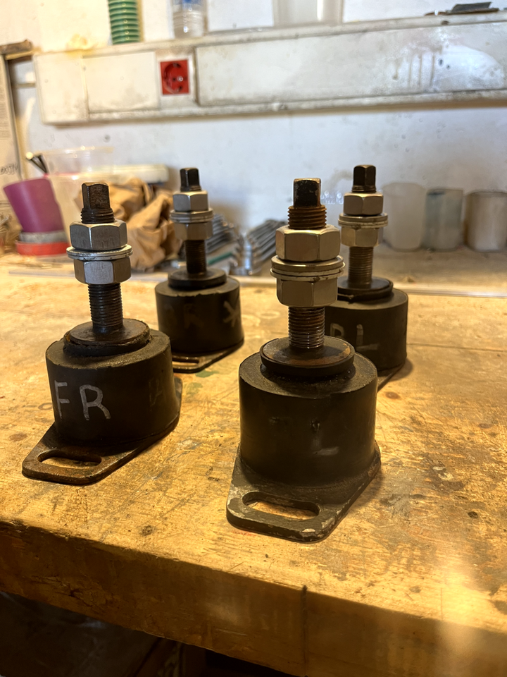 Volvo Penta MD5 MD11 MD17 Marine Diesel Engine Mount 829646 (SET OF 4 ...